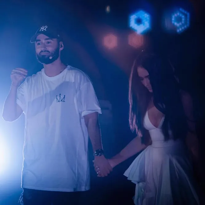 После венчания Мот и Мария Гураль уехали в свадебное путешествие в Грецию